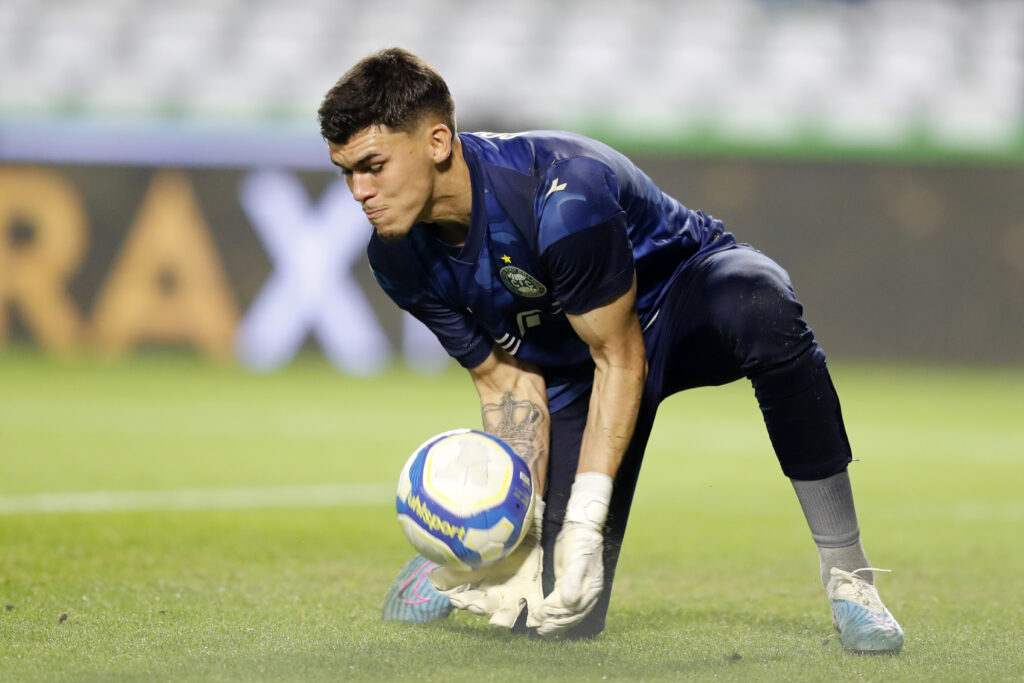 Pedro Morisco: De lesão à liderança no acesso e título do Coritiba na ...