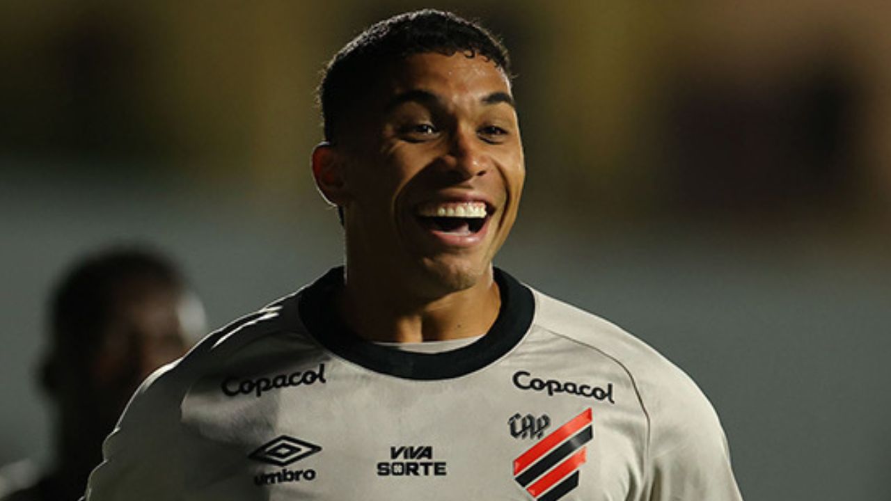 Athletico: Julimar pode virar titular ao lado de Viveros no Atletiba